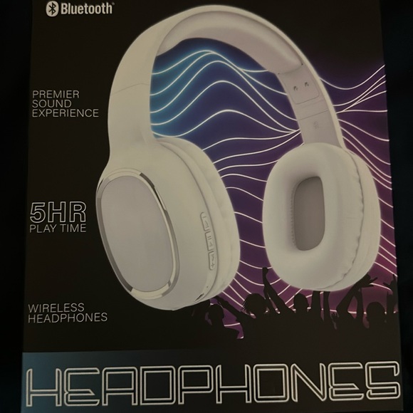 Headphones | Bmi Merchandise White Headphones With Premiere Sound ...